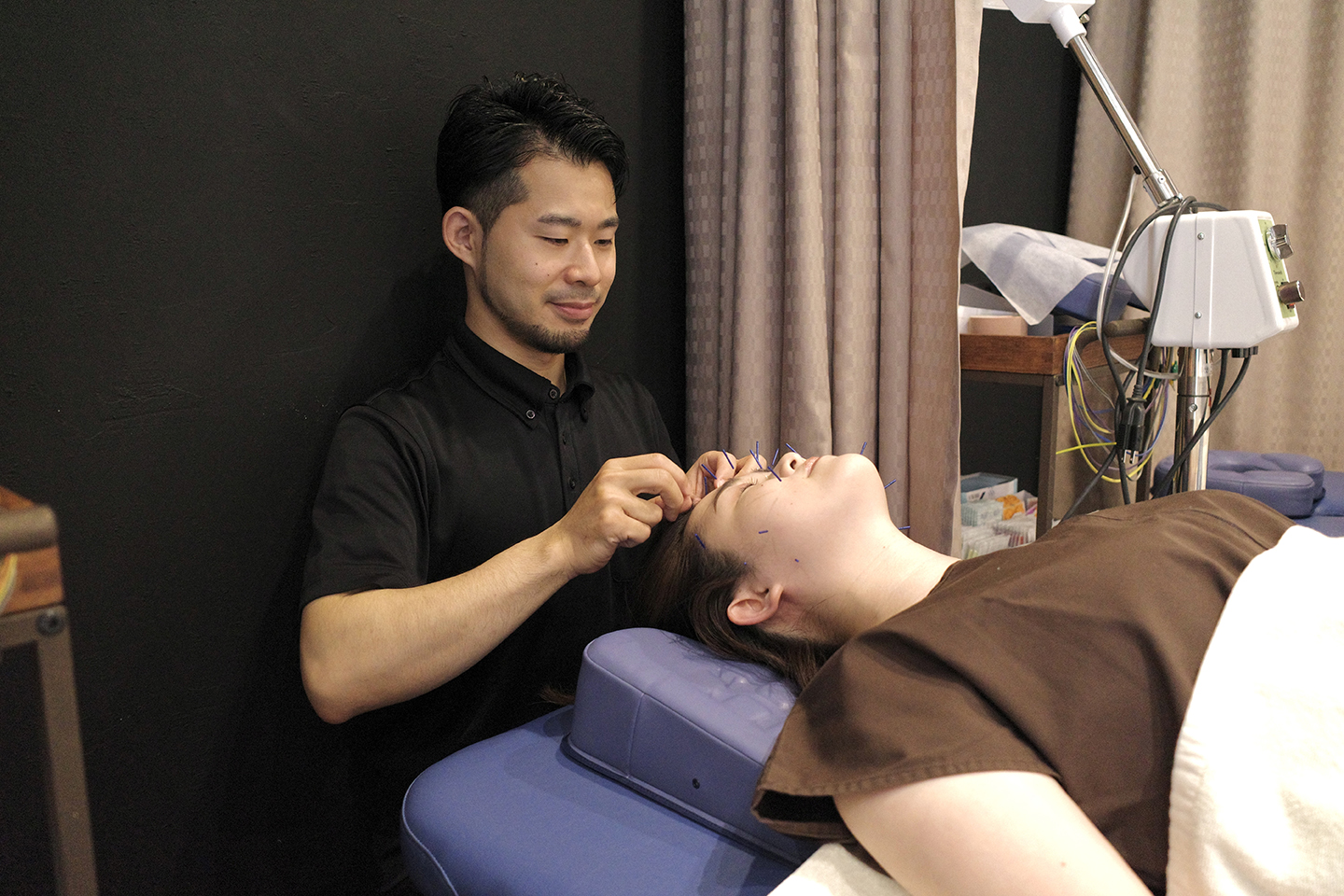 WA-roots - プロの手技とメディカルハーブで身も心も潤う。ハーバルカフェ×鍼灸マッサージ ｜ ことみせ